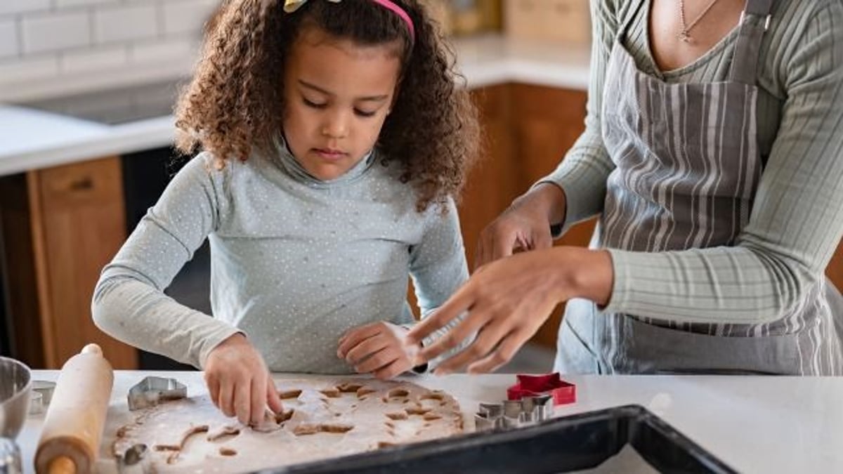 'Am I wrong for expecting people to pay my 9yo for her baking?' UPDATED ...