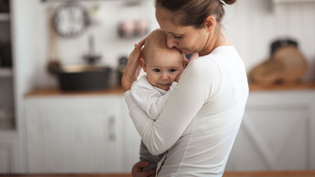 Dad won't hold baby during interview call, mom's upset, 'I hold the ...