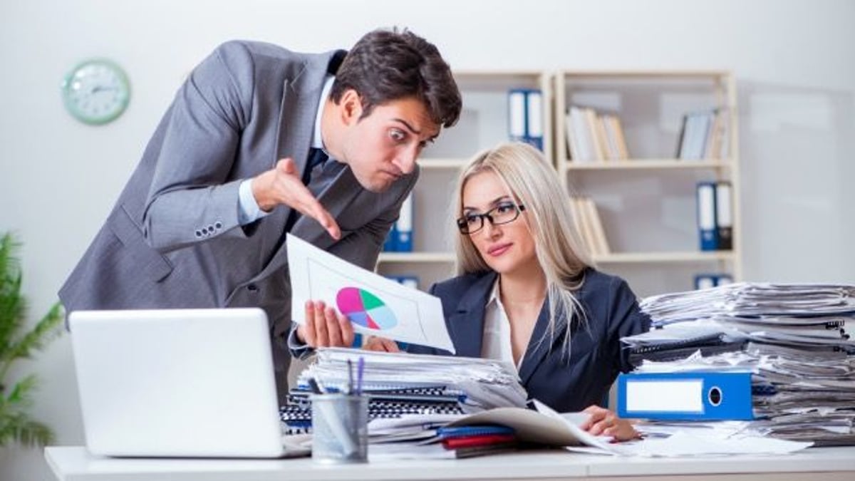 Incompetent manager is exposed by employee who maliciously complies ...