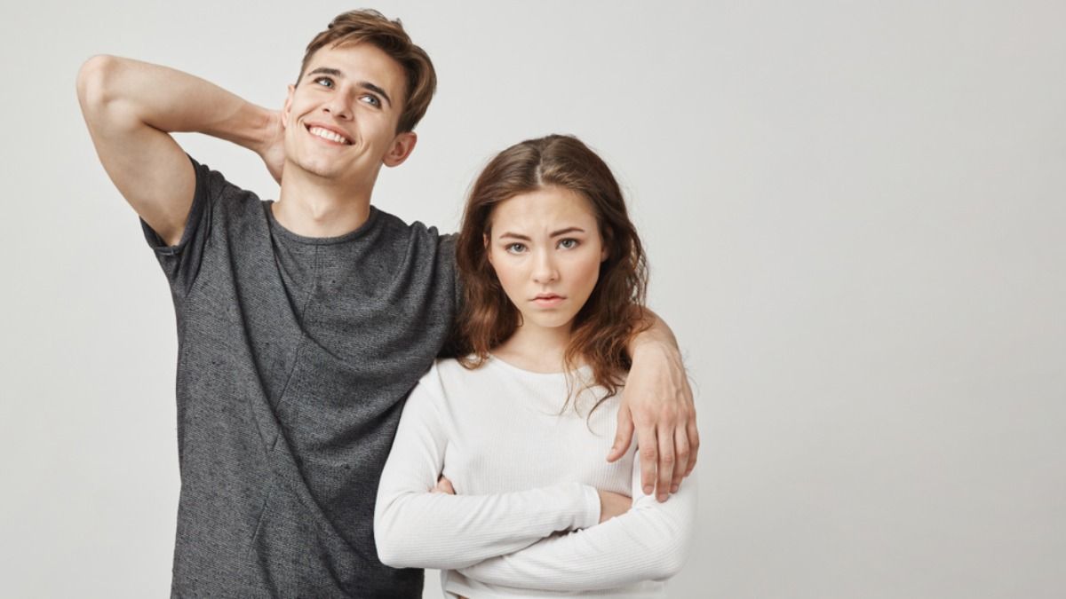 Man demands GF 'show self-respect' by dressing 'hotter' so he can show ...