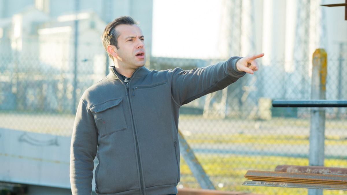 Man gets revenge on neighbor who is petty with property limits; makes ...