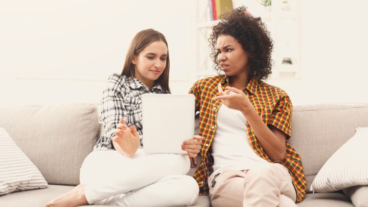 Woman tells friends they wouldn't be single if they were Woman tells friends they wouldn't be single if they were
