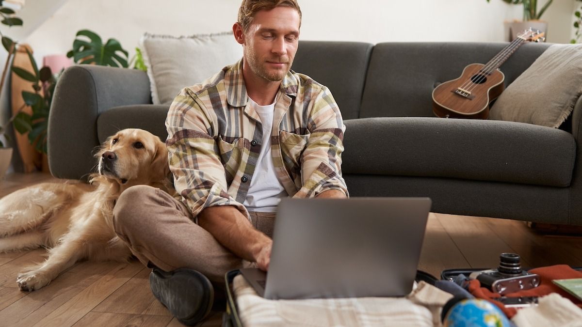 'Neighbors asked me to look after their pets for 3 weeks. It's now been ...