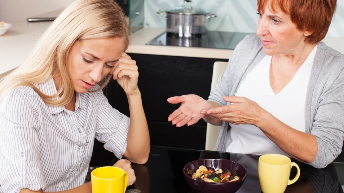 Stay-at-home mom refuses to let MIL who lives next door come over to ...