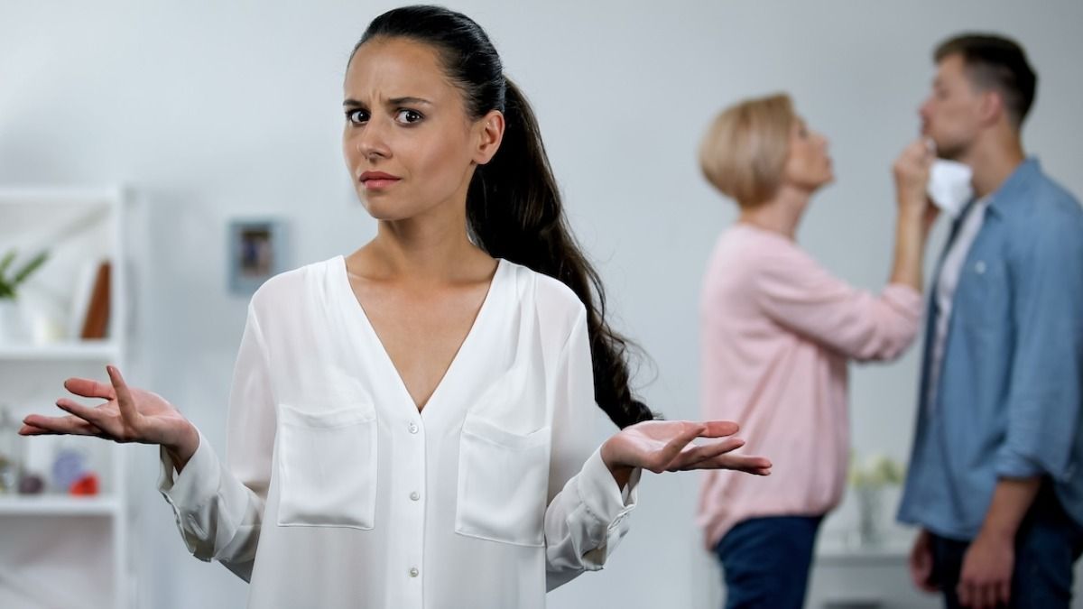 'AITA for telling my boyfriend his family made a bad impression after ...