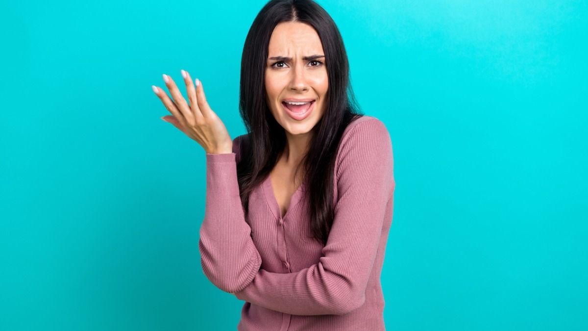 Woman suspects hidden affair between husband and her best friend ...