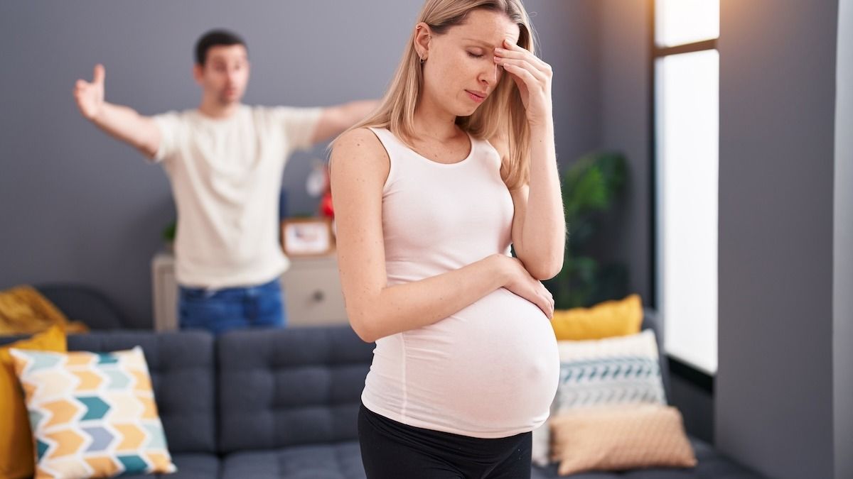 19 y/o 'chooses parents' over older GF and child, 'she never explained ...