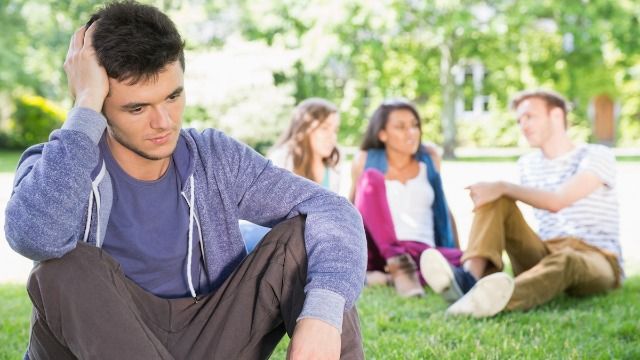 Friends stage an 'intervention' for man's 'toxic traits.' He walks ...