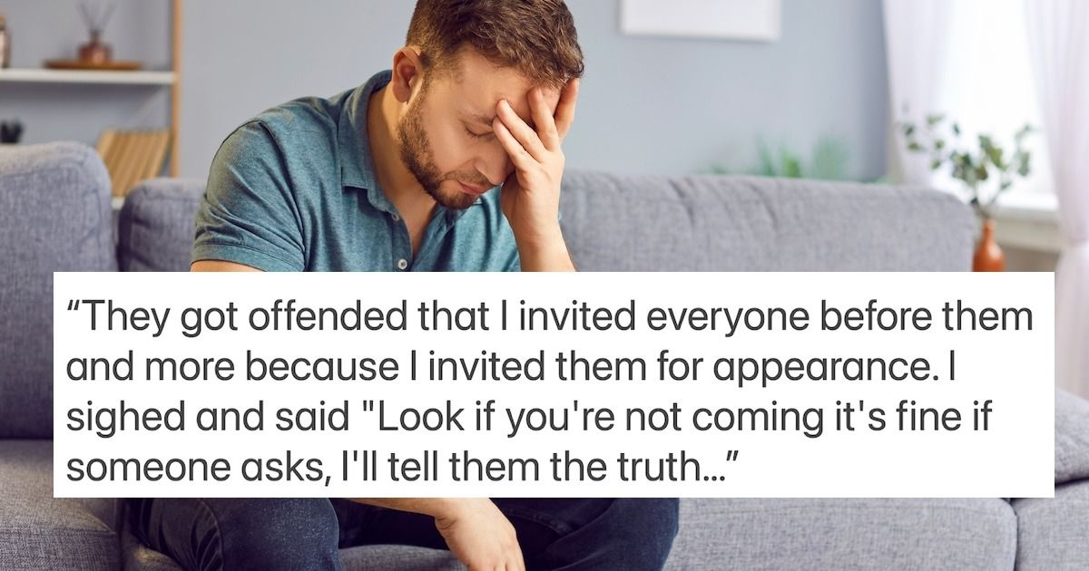 Groom 'blackmails' estranged parents into coming to 'big flashy wedding ...