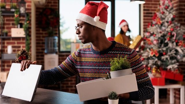 Update: Man won't contribute to gift card for CEO. Fired one day later ...