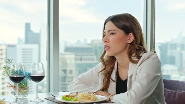 Woman is shocked when host 'surprise' venmo requests $40 from each ...