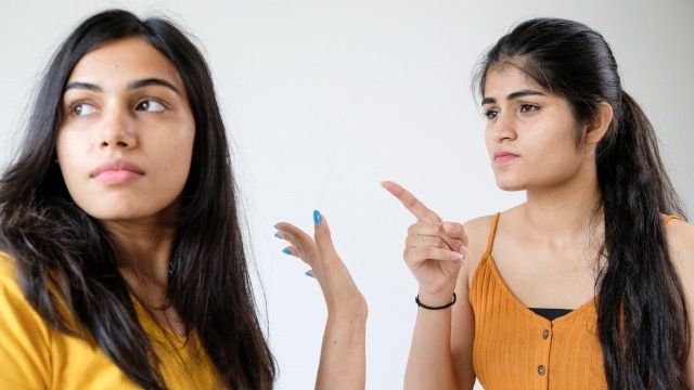 Woman Decides To Tell Sister Shes Cutoff By Not Showing Up To Her
